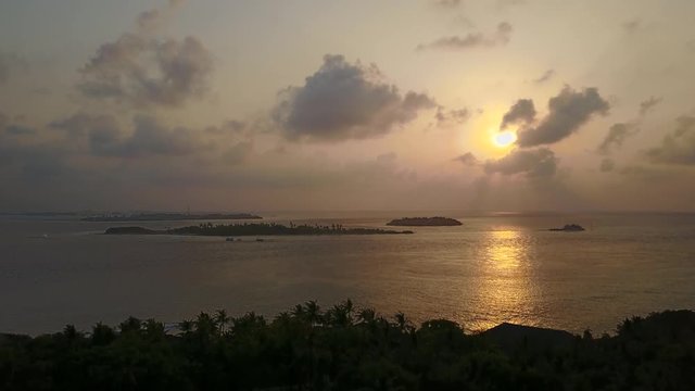 Accending Bilder – Durchsuchen 84 Archivfotos, Vektorgrafiken und ...