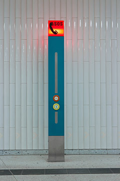 รูปภาพAlarmsignal – เลือกดูภาพถ่ายสต็อก เวกเตอร์ และวิดีโอ303 | Adobe Stock