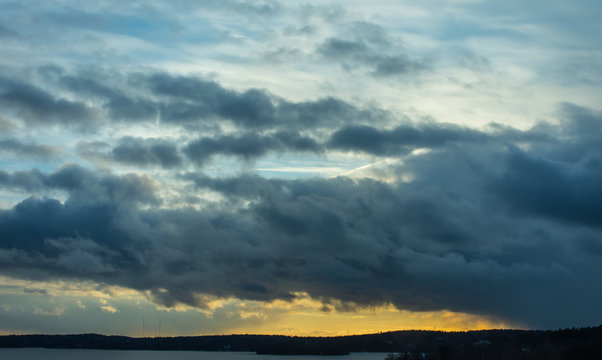 Moln bilder – Bläddra bland 524 stockfoton, vektorer och videor | Adobe ...