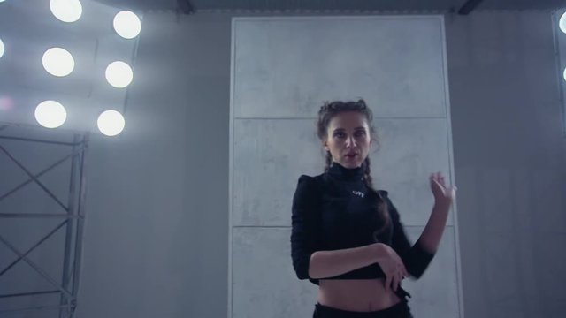 Waacking-Bilder: Stock-Fotos & -Videos. | Adobe Stock