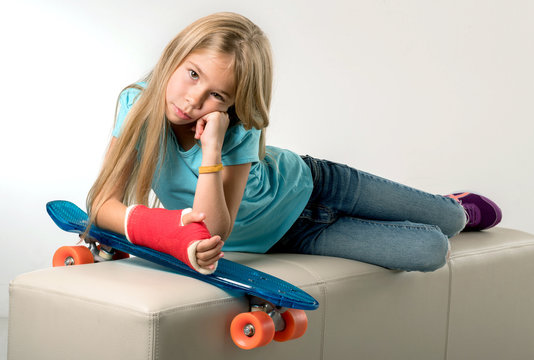 รูปภาพGipsarm – เลือกดูภาพถ่ายสต็อก เวกเตอร์ และวิดีโอ127 | Adobe Stock