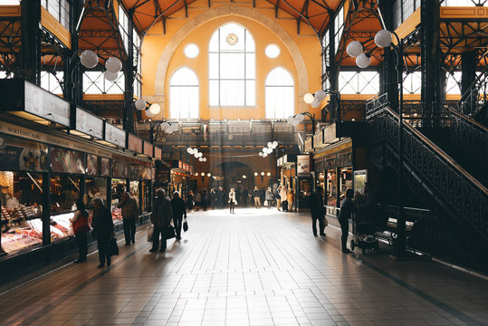 รูปภาพHallen – เลือกดูภาพถ่ายสต็อก เวกเตอร์ และวิดีโอ6,689 | Adobe Stock