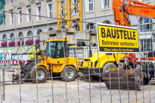 "Baustelle " Stockfotos und lizenzfreie Bilder auf Fotolia.com - Bild ...