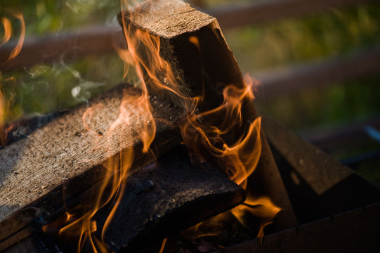 รูปภาพSolid-Fuel – เลือกดูภาพถ่ายสต็อก เวกเตอร์ และวิดีโอ389 | Adobe Stock