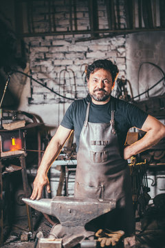 「Craftworker」の画像 - 358 件の Stock 写真、ベクターおよびビデオ | Adobe Stock