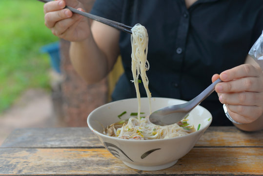 รูปภาพTiew – เลือกดูภาพถ่ายสต็อก เวกเตอร์ และวิดีโอ294 | Adobe Stock