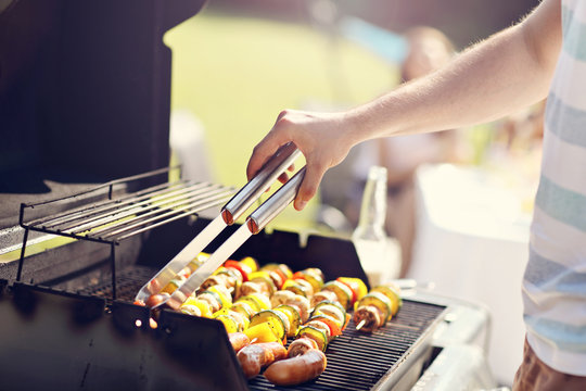 Grilling Birthday Bilder – Durchsuchen 13,006 Archivfotos ...
