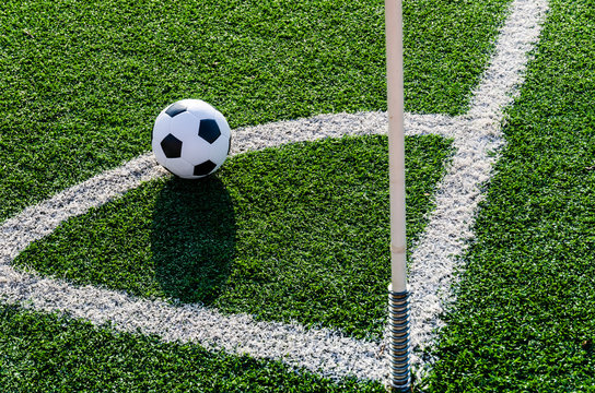 "Corner Kick" Images – Browse 3,088 Stock Photos, Vectors, and Video ...