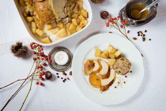 รูปภาพFesttagsessen – เลือกดูภาพถ่ายสต็อก เวกเตอร์ และวิดีโอ767 | Adobe ...