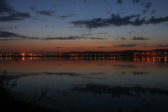 Marsh Night Bilder – Durchsuchen 8,931 Archivfotos, Vektorgrafiken und ...