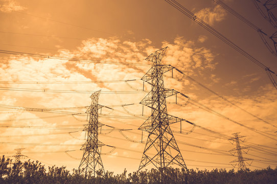 รูปภาพPowerstation – เลือกดูภาพถ่ายสต็อก เวกเตอร์ และวิดีโอ2,475 ...