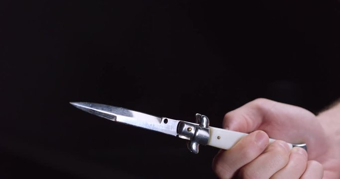 รูปภาพSwitchblade – เลือกดูภาพถ่ายสต็อก เวกเตอร์ และวิดีโอ1,827 | Adobe ...