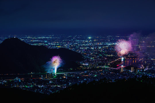 รูปภาพSkyrocket – เลือกดูภาพถ่ายสต็อก เวกเตอร์ และวิดีโอ57,435 | Adobe ...