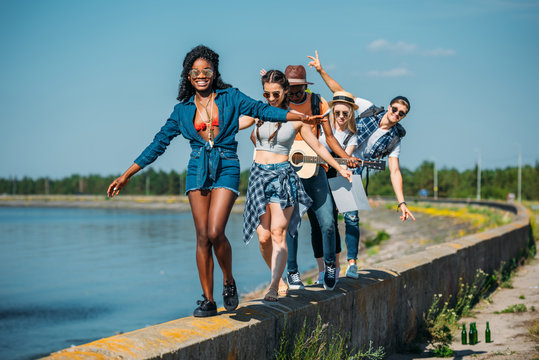 รูปภาพParapet – เลือกดูภาพถ่ายสต็อก เวกเตอร์ และวิดีโอ24,503 | Adobe Stock