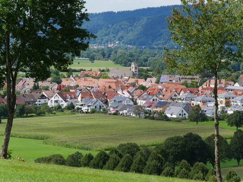 Kirchzarten Bilder – Durchsuchen 302 Archivfotos, Vektorgrafiken und ...