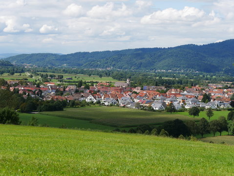 Kirchzarten-Bilder: Stock-Fotos & -Videos. | Adobe Stock