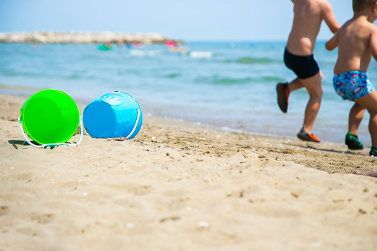 Bunket Images – Browse 10 Stock Photos, Vectors, and Video | Adobe Stock