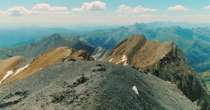 รูปภาพTaillon – เลือกดูภาพถ่ายสต็อก เวกเตอร์ และวิดีโอ305 | Adobe Stock