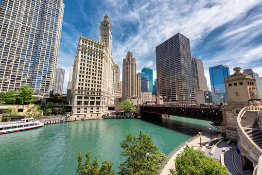 Chicago Skyline Day Bilder – Durchsuchen 14,364 Archivfotos ...