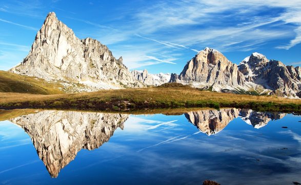 รูปภาพMoutain – เลือกดูภาพถ่ายสต็อก เวกเตอร์ และวิดีโอ28,887 | Adobe Stock