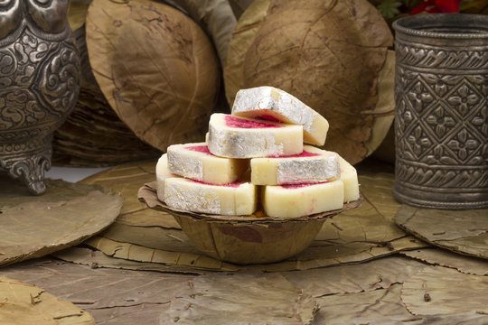 รูปภาพAnarkali – เลือกดูภาพถ่ายสต็อก เวกเตอร์ และวิดีโอ181 | Adobe Stock