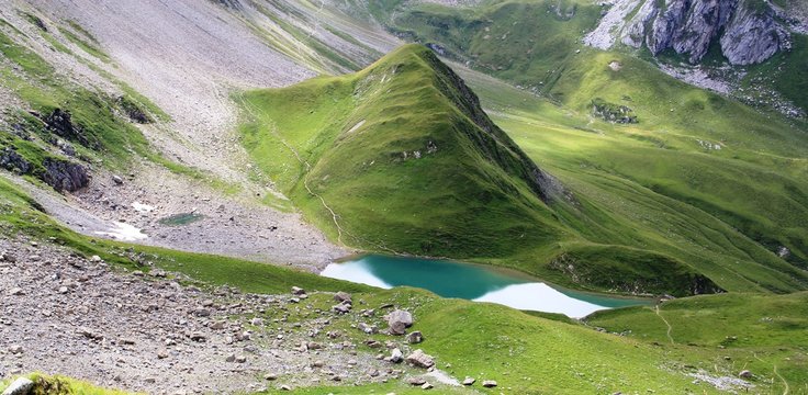 Pierriers Bilder – Durchsuchen 951 Archivfotos, Vektorgrafiken und ...