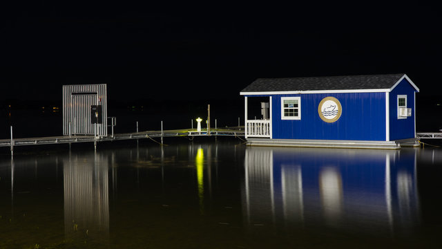 "Austin Koeckeritz"-Bilder: Stock-Fotos & -Videos. | Adobe Stock