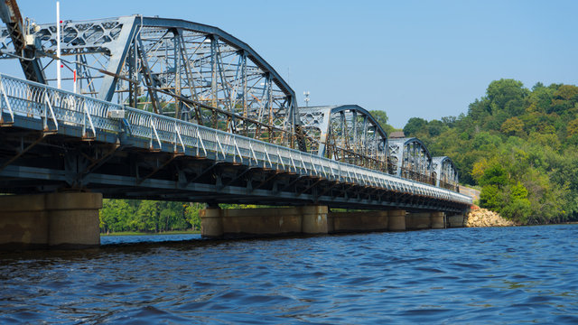 "Austin Koeckeritz"-Bilder: Stock-Fotos & -Videos. | Adobe Stock