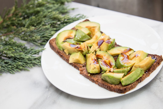 「Butterbrod」の写真素材 | 138件の無料イラスト画像 | Adobe Stock