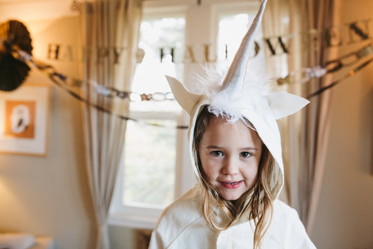 "Dress Up" - Images et vidéos libres de droits | Adobe Stock