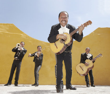 Imágenes de Ballistite: descubre bancos de fotos, ilustraciones ...