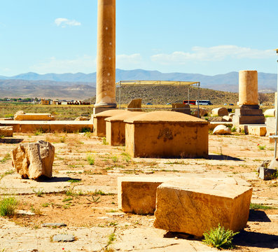 Pasargadae Images – Browse 926 Stock Photos, Vectors, and Video | Adobe ...