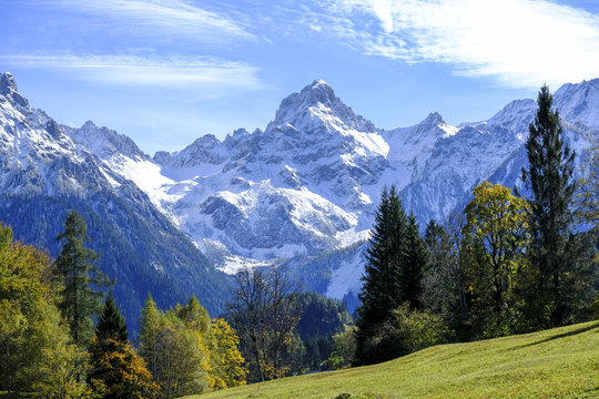 Zimba bilder – Bläddra bland 428 stockfoton, vektorer och videor ...