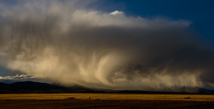 รูปภาพThunderhead – เลือกดูภาพถ่ายสต็อก เวกเตอร์ และวิดีโอ13,066 ...