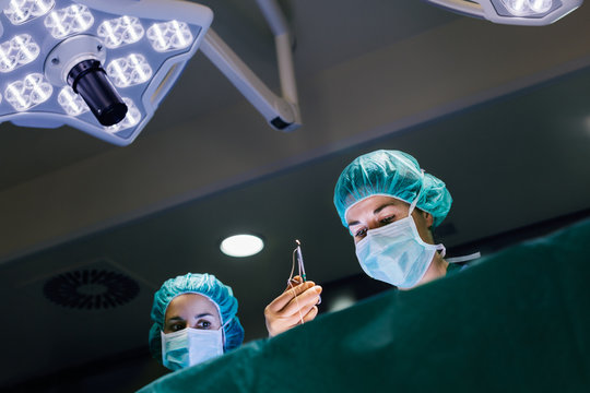 รูปภาพSurgical – เลือกดูภาพถ่ายสต็อก เวกเตอร์ และวิดีโอ487,832 | Adobe ...