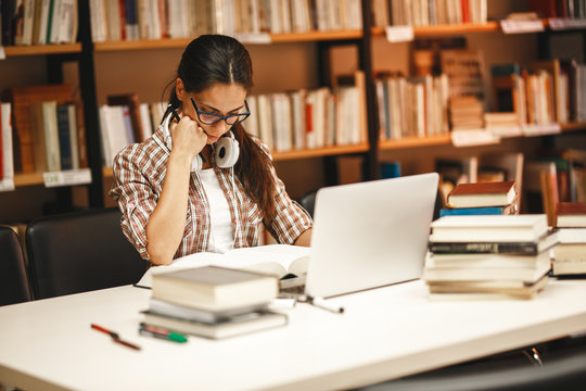 Abendstudium Bilder – Durchsuchen 21,771 Archivfotos, Vektorgrafiken ...