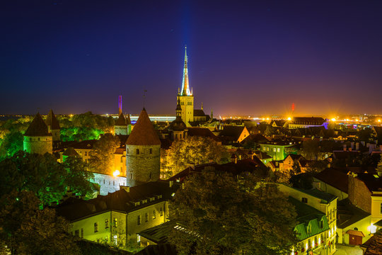 Tallinn At Night Images – Browse 82 Stock Photos, Vectors, and Video ...