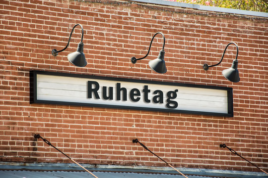 Ruhetag Bilder – Durchsuchen 9,719 Archivfotos, Vektorgrafiken und ...