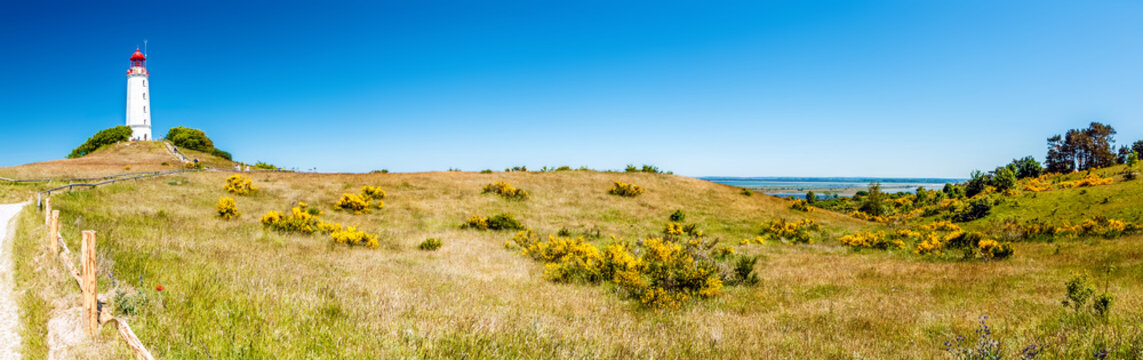 รูปภาพHiddensee – เลือกดูภาพถ่ายสต็อก เวกเตอร์ และวิดีโอ12,236 | Adobe ...