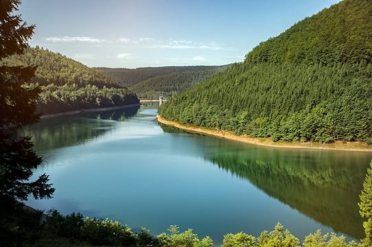 Stausee bilder – Bläddra bland 21,561 stockfoton, vektorer och videor ...