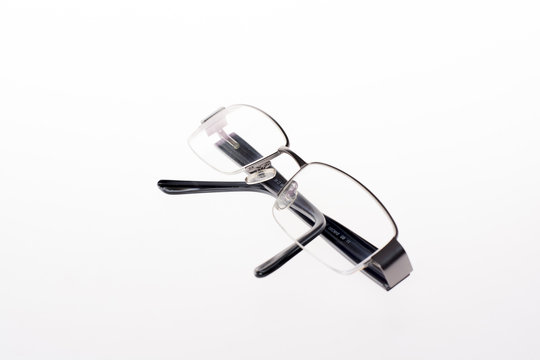 「Monokl」の画像 - 76 件の Stock 写真、ベクターおよびビデオ | Adobe Stock