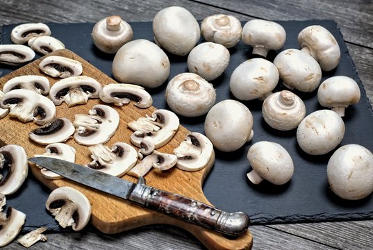 "Champignons De Paris"-Bilder: Stock-Fotos & -Videos. | Adobe Stock