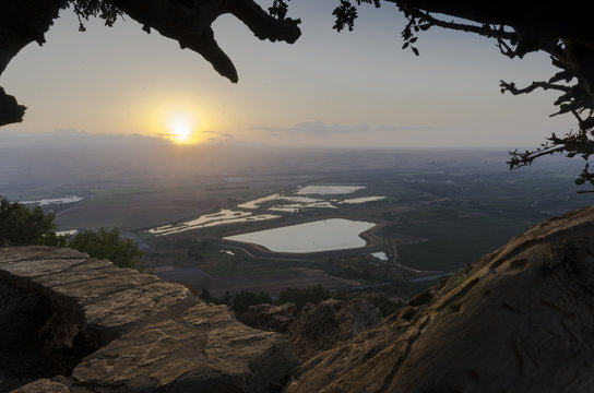 Ahula - Images et vidéos libres de droits | Adobe Stock