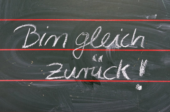 Pausenschild Bilder – Durchsuchen 20,384 Archivfotos, Vektorgrafiken ...