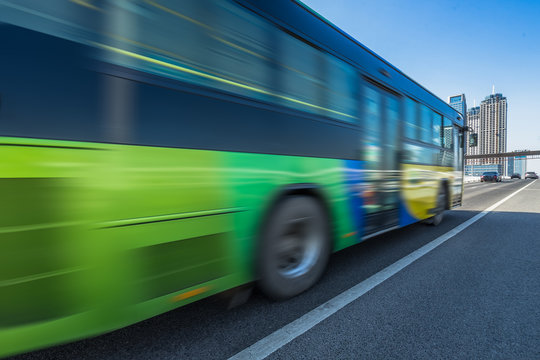 Busverbindung Bilder – Durchsuchen 15,817 Archivfotos, Vektorgrafiken ...