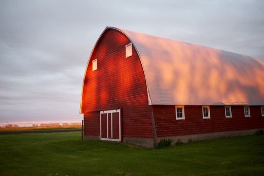 Homestead Barn Images – Browse 9,040 Stock Photos, Vectors, and Video ...