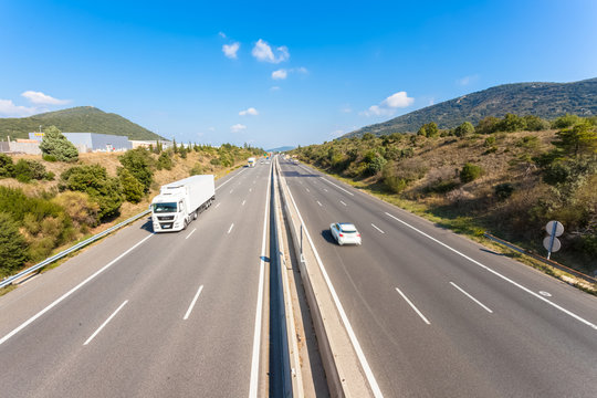 Autoroutes Immagini - Sfoglia 351 foto, vettoriali e video Stock ...