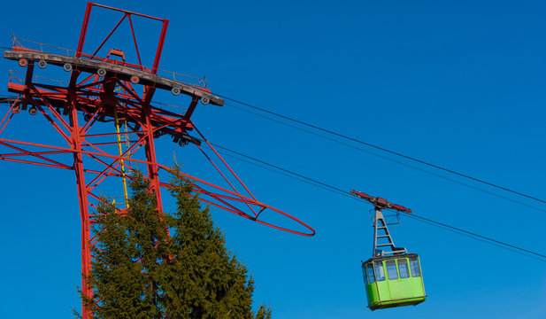รูปภาพTelecabin – เลือกดูภาพถ่ายสต็อก เวกเตอร์ และวิดีโอ298 | Adobe Stock