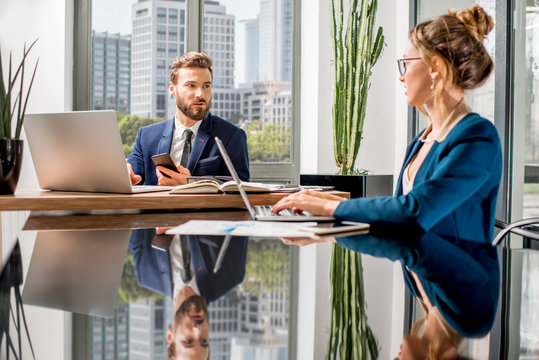 "Top Management" Bilder – Durchsuchen 425 Archivfotos, Vektorgrafiken ...