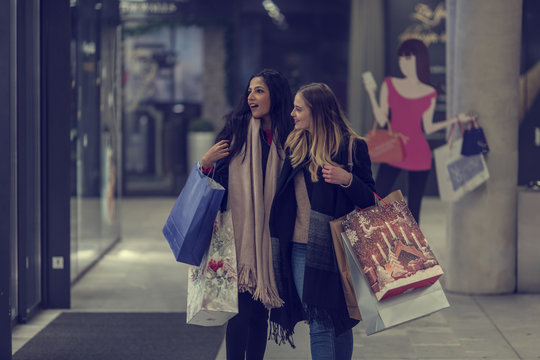 รูปภาพShoper – เลือกดูภาพถ่ายสต็อก เวกเตอร์ และวิดีโอ147 | Adobe Stock